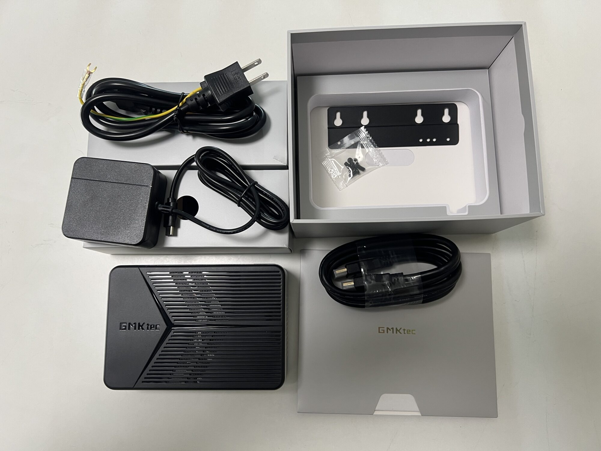 GMKtec NucBox G9 レビュー｜NAS対応ミニPCの性能と魅力を解説 | りんくらいとはぶ